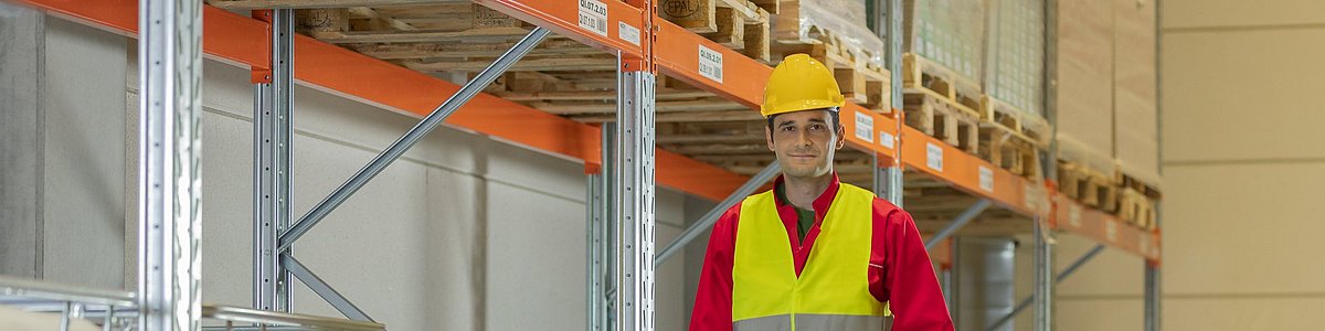 Lagermitarbeiter wir haben einen Drive zur Teamarbeit